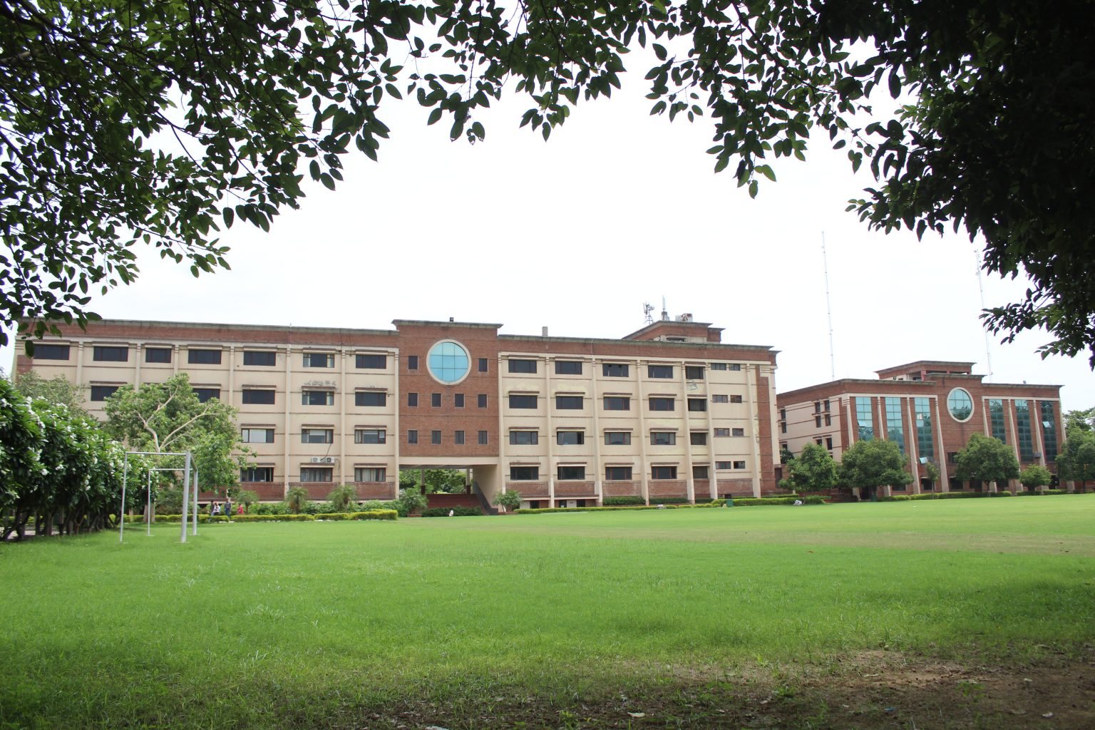 Best IPU College for M.Tech Near Greater Noida – Echelon Institute of ...
